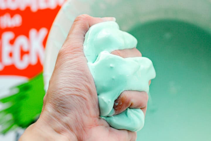 2-Ingredient Oobleck Recipe (How To Make Oobleck)
